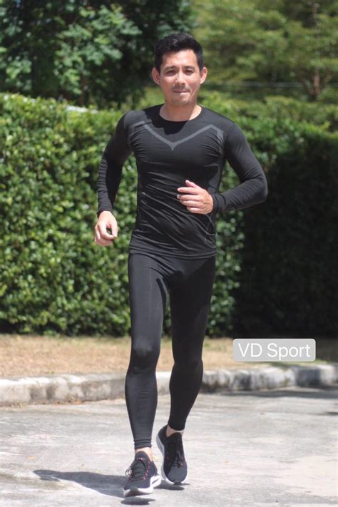 ใส่หล่อ ใส่สวย ใส่เท่ห์ สาวๆกริ๊ดดดดดเ เสื้อรัดกล้ามเนื้อแขนยาว 180 บาท กางเกงรัดกล้ามเนื้อขายาว