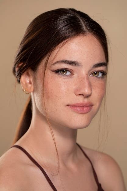 Imágenes De Retrato Mujer Descarga Gratuita En Freepik