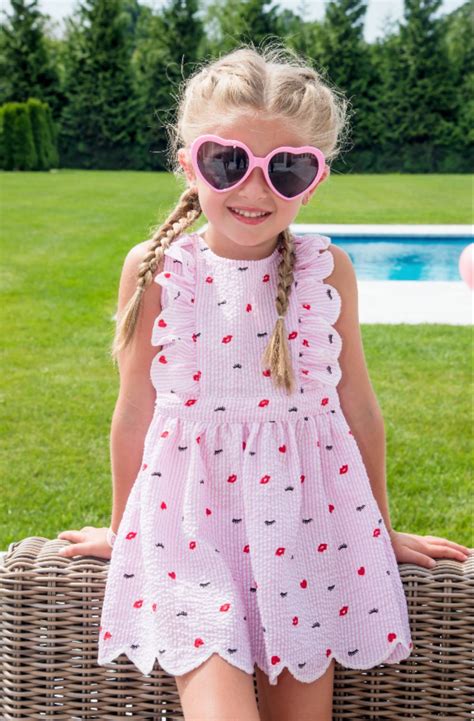 Say Hello To The Cutest Spring Design History Girls