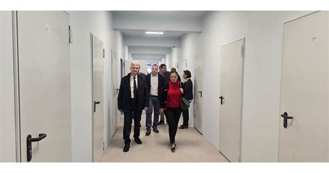 Министър Мария Павлова инспектира ремонтите в новото затворническо общежитие в Пловдив