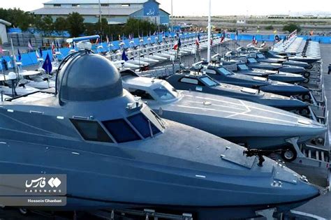 شلیک موشک‌های پدافندی و کروز توسط نیروی دریایی سپاه مشرق نیوز