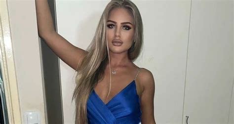 Ето я 18 годишната която помете 5 автомобила след употреба на алкохол и наркотици Водещите