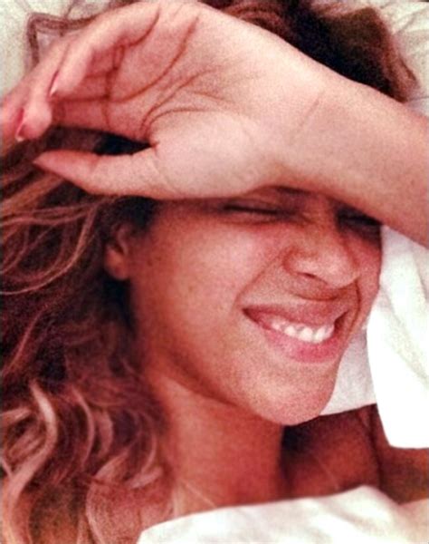 Beyonce Posts Selfies Of Flawless Waking Up Face On Instagram Indiatoday