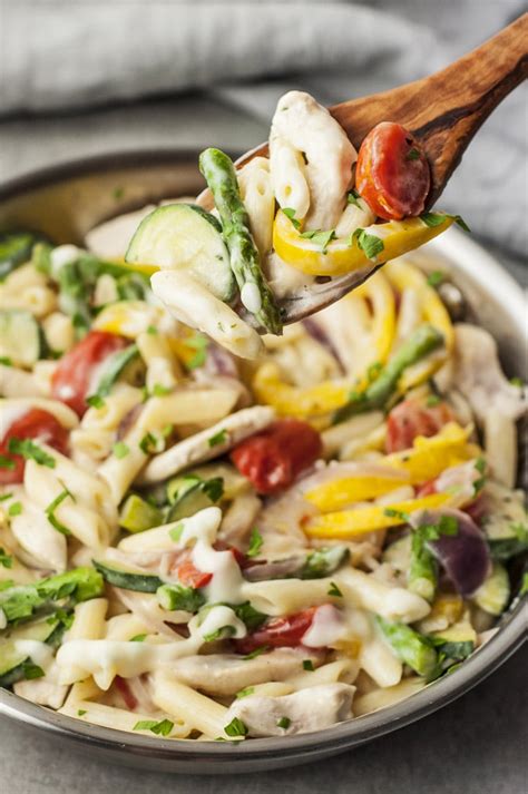 Easy Chicken Pasta Primavera