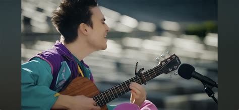 Jacob Collier 5 String Taylor R Taylorguitars