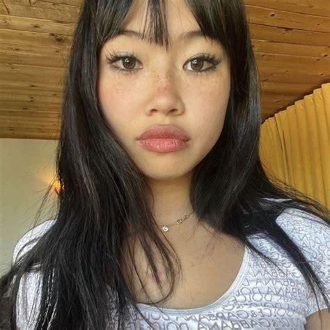 Pin By 𖦁 Lovisa On Beabadoobee ୨୧ Pretty Makeup Hair Makeup Makeup Looks