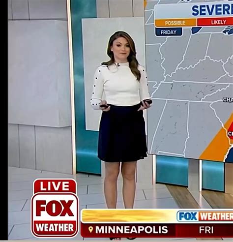 Britta Merwin R Curvynewswomen