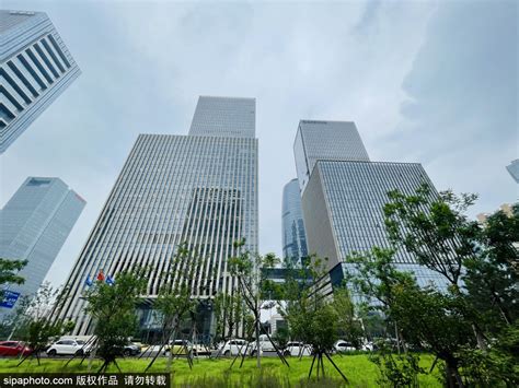 秋高气爽下的丽泽金融商务区景致美