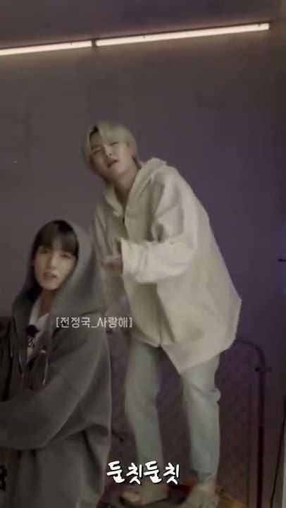 [방탄 윤기] 고양이 답게 올라가 춤추는 민애옹씨💜 Youtube