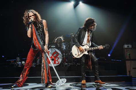Steven Tyler Urges Tourists To Return To Maui After Devastating Fire Steven Tyler Urges Tourists To Return To Maui After Devastating Fire