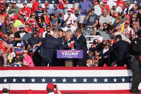In Pictures Shots Ring Out At Trump Rally In Pennsylvania July 13