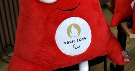 올림픽 뛰는 ‘자유의 모자