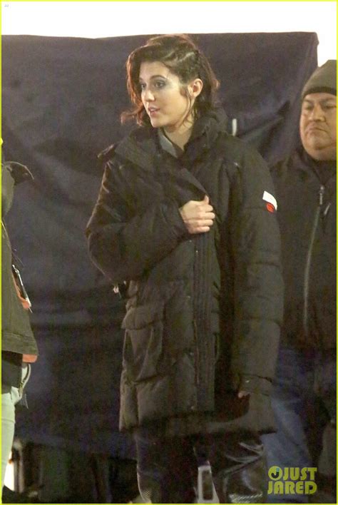 Mary Elizabeth Winstead Films Birds Of Prey Scenes With Her Stunt