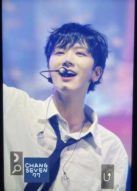 더쿠 오늘자 루키즈 시절로 돌아간 것 같은 엔시티 텐 얼굴