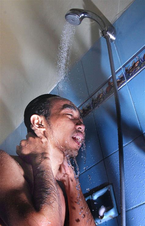 Gambar Orang Mandi 55 Koleksi Gambar