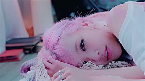 Pin By 𝒬𝓊𝑒𝑒𝓃 𝒜𝓇𝓂𝓎𝒷𝓁𝒾𝓃𝓀 On Guardado Rápido Rosé Lovesick Girls