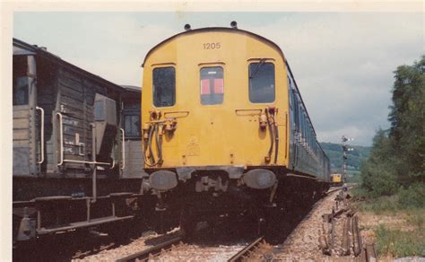 Class 206 Demu 1205 At Gomshall Station And It Appears To Flickr