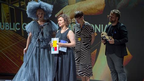 „Оваа зграда зборува на вистина“ со „Златна трига“ на Прашкото квадриенале