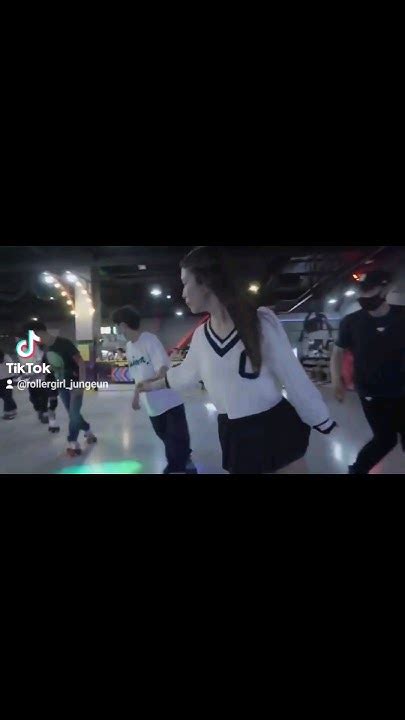 롤러걸정은 운동하는여자 롤러장 뒤로타기 취미 운동 다이어트 영상 추천 하트 이영상뜨길 대박나라 핫 핱 Fun 재미 Rollergirl