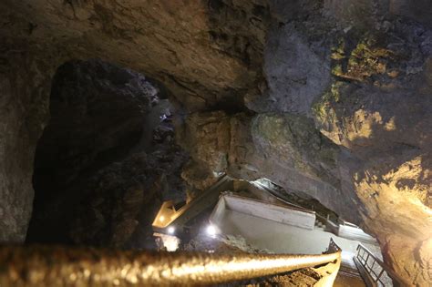 Дяволското гърло и Ягодинската пещера Деца на планина