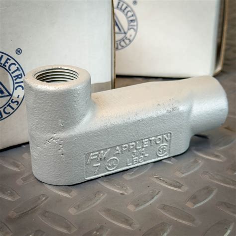 Appleton Applb27 34 Lb Conduit Body Grayloy Lot Of 9