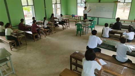 ရွှေတောင်မြို့နယ် အထက ခွဲ သရက်တော အခြေခံပညာအထက်တန်းကျောင်း၌ ယဥ်ကျေးလိမ္မာသင်တန်းနှင် အင်္ဂလိပ