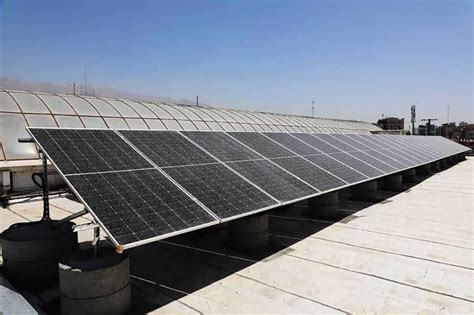 چشم انداز انرژی توسعه انرژی‌های تجدیدپذیر در ساختمان‌های دولتی با پروژه پایلوت پژوهشگاه نیرو