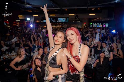 อิงฟ้า ชาล็อต ตอกใส่คนเมาท์คอนเสิร์ตสหรัฐฯ ร้านอาหารแล้วไง โชว์ทิปจุก ๆ 2 แสน