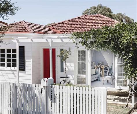 A 1950s Fibro Cottage In Como Was Given A Cosy Renovation Terracotta