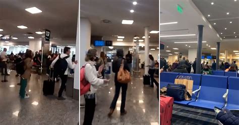 Un Paro De Maleteros Demoró Por Más De 4 Horas A Un Grupo Pasajeros En