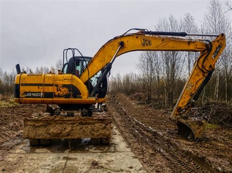 Экскаватор Jcb Js160 пропало движение вперед назад Эксперты