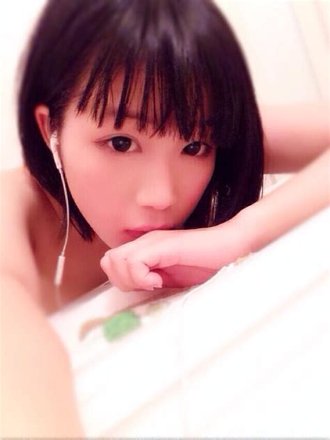 Twitterで可愛い顔した引きこもりアニヲタ♀がエッチなコスで着エロ鏡撮りうp みんくちゃんねる