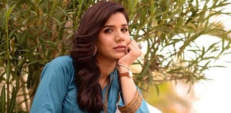 کرن اشفاق کی بیٹے کے ساتھ خوبصورت تصاویر وائرل