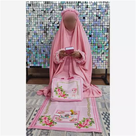 خرید و قیمت ست جشن تکلیف عبادت صورتی چادر نماز سجاده و کیف و تاج گل از غرفه تولیدی حجاب زینت