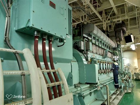 two generators are running in parallel and one of them loses excitation