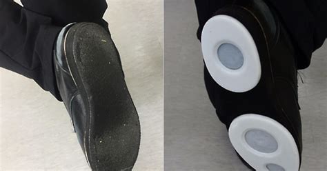 얼음 위를 걷는 컬링 짝짝이 신발의 비밀