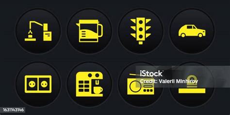 전기 콘센트 자동차 커피 머신 라디오 신호등 주전자 보안 카메라 및 로봇 로봇 팔 손 공장 아이콘을 설정합니다 벡터 감시에 대한
