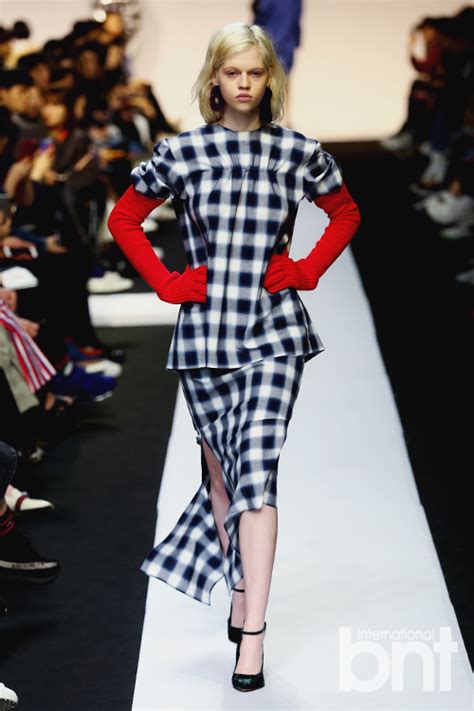 [bnt포토] 박승건 패션쇼 타탄체크의 키치함 Bnt뉴스