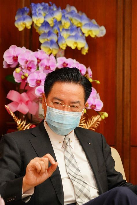 外交部長吳釗燮接受美國「華盛頓郵報」專訪，強調台灣必須做好隨時因應中國可能侵台的準備