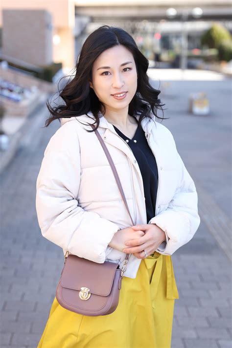 【舞ワイフ公式写真集】永野愛華 高身長で妖艶な雰囲気が漂う美人妻 V2ph