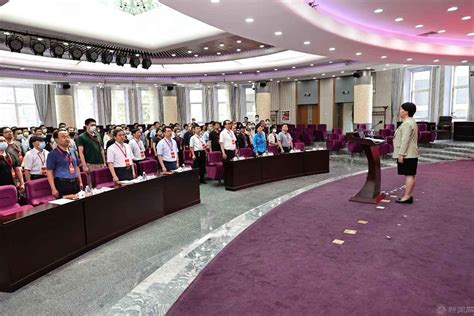 凝心聚力 共谋发展 加快建设高水平应用型大学——学校召开第八届教职工代表大会第八届工会会员代表大会第二次会议 北方工业大学