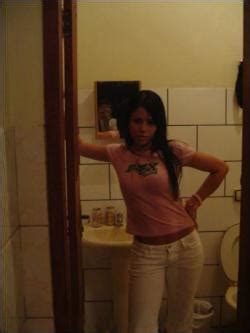 Gallery Brunette Amateur Girl Showing Pussy Photos Share Image Com