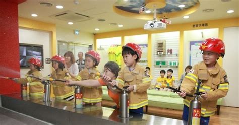 구로소방서 어린이 대상 꼬마 소방대장 체험교육