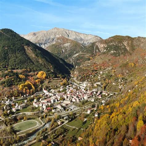 La Forêt De La Pinatelle Saint Étienne De Tinée Provence Alpes Côte