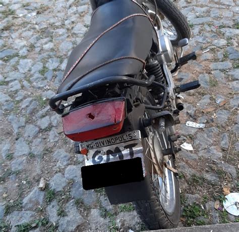 Moto com placa adulterada e feita à mão é apreendida em Divinópolis Centro Oeste G