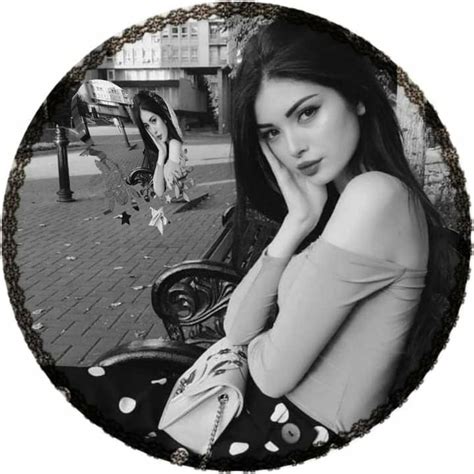 حائط للصور Panosundaki Pin Fotoğraf Kızlar Kuralsız