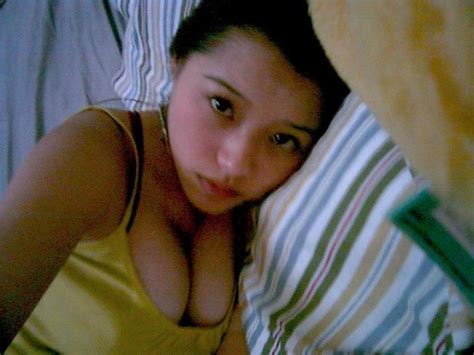 Asian Does A Stiptease Befoe Sliding Her Pussy On Huge Cock Porn