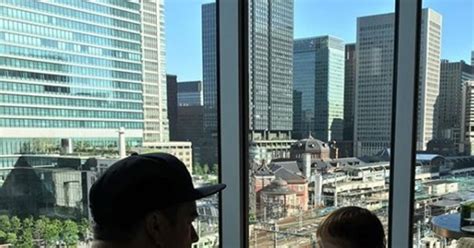 샘 해밍턴 아들 윌리엄과 함께 도쿄에서 아침 데이트 달달