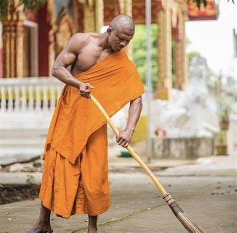 This Monk Scrolller