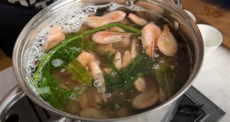 Сколько варить креветки замороженные неочищенные как правильно варить креветки в кастрюле